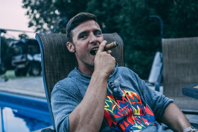 34) People Will Steal Your Time – Max Effort Muscle